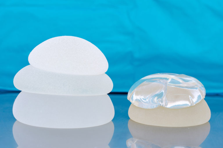 Cuál Es La Diferencia Entre Los Implantes Mamarios De Solución Salina